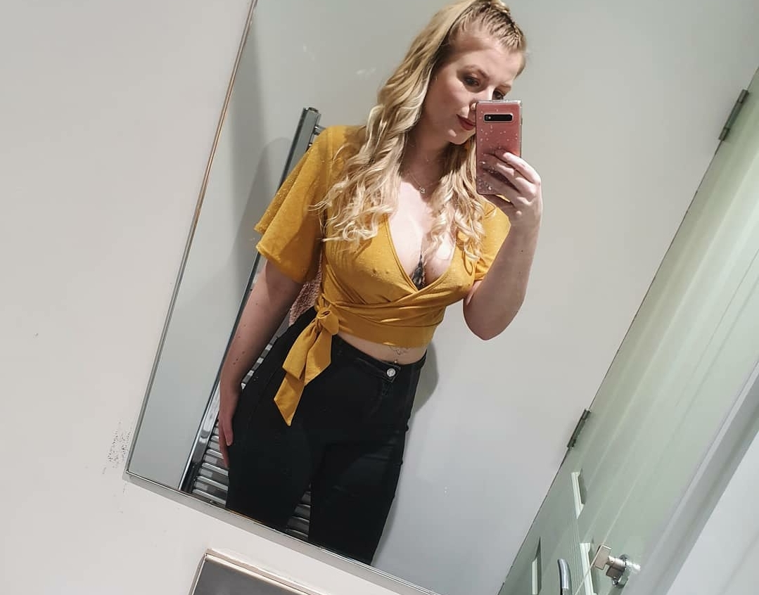 House party | Scrolller