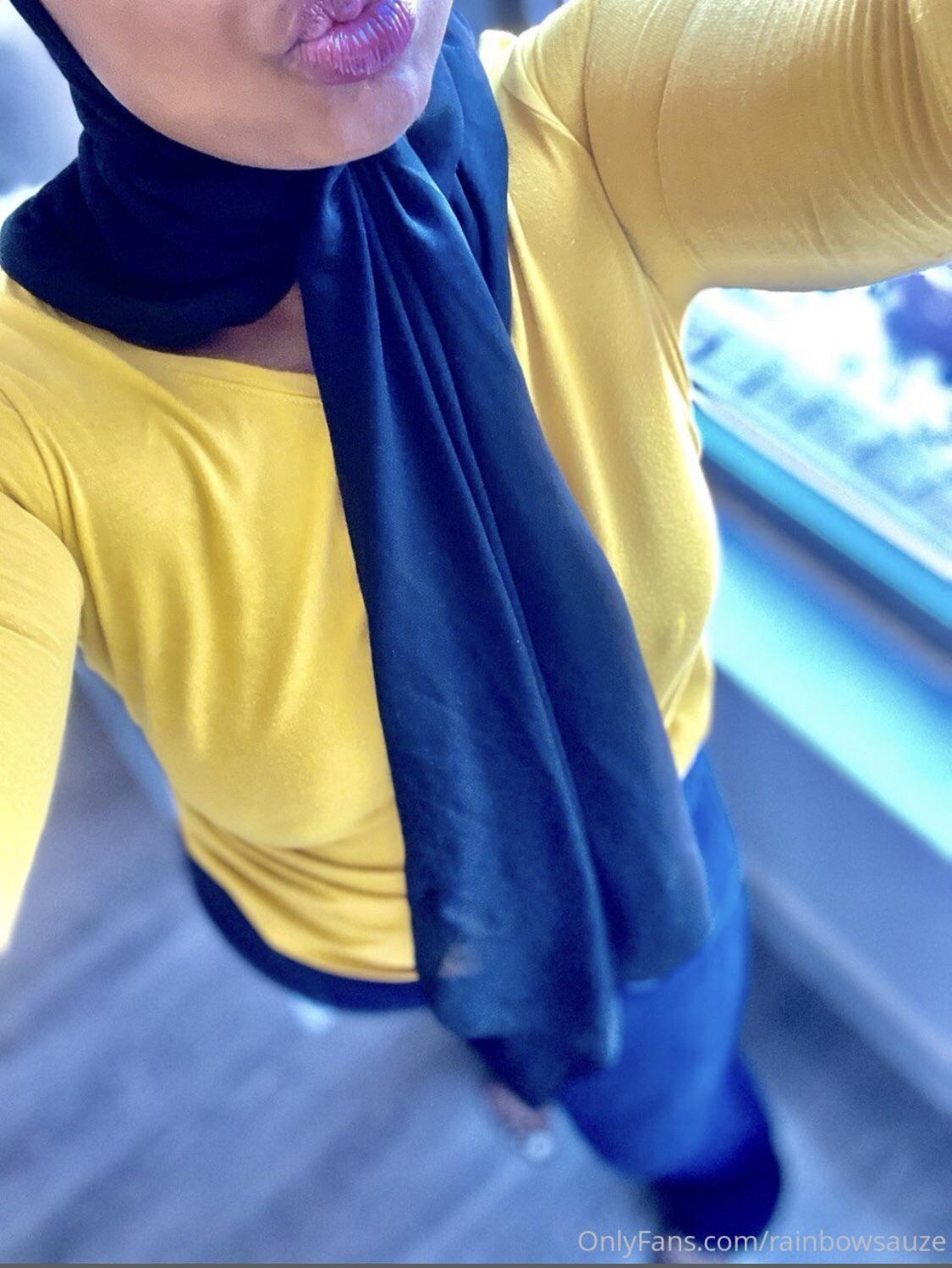 How curvy do you think I am ? | Scrolller