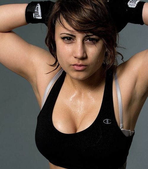 How dare you look at her cleavage! | Scrolller