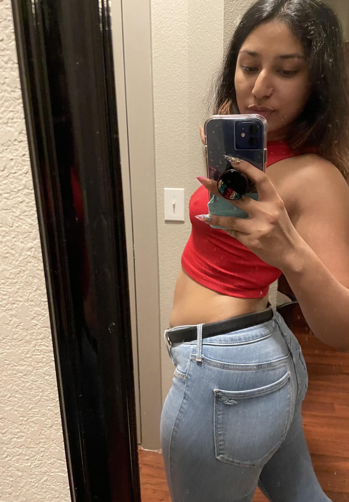 How do I look with jeans on? 😌😏😉🤤🤤👑👑🇵🇰🇵🇰 | Scrolller