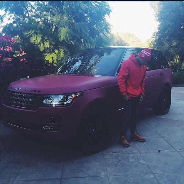 How do i recreate this effect ? | Scrolller