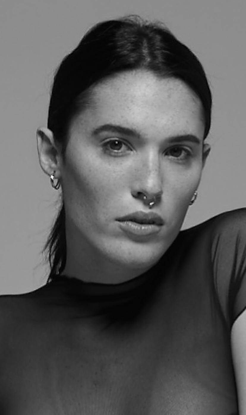 How does my face look here ? | Scrolller