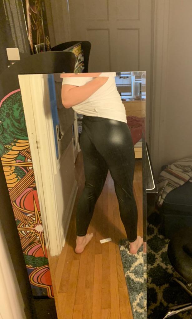 How’s my ass looking, bois? | Scrolller