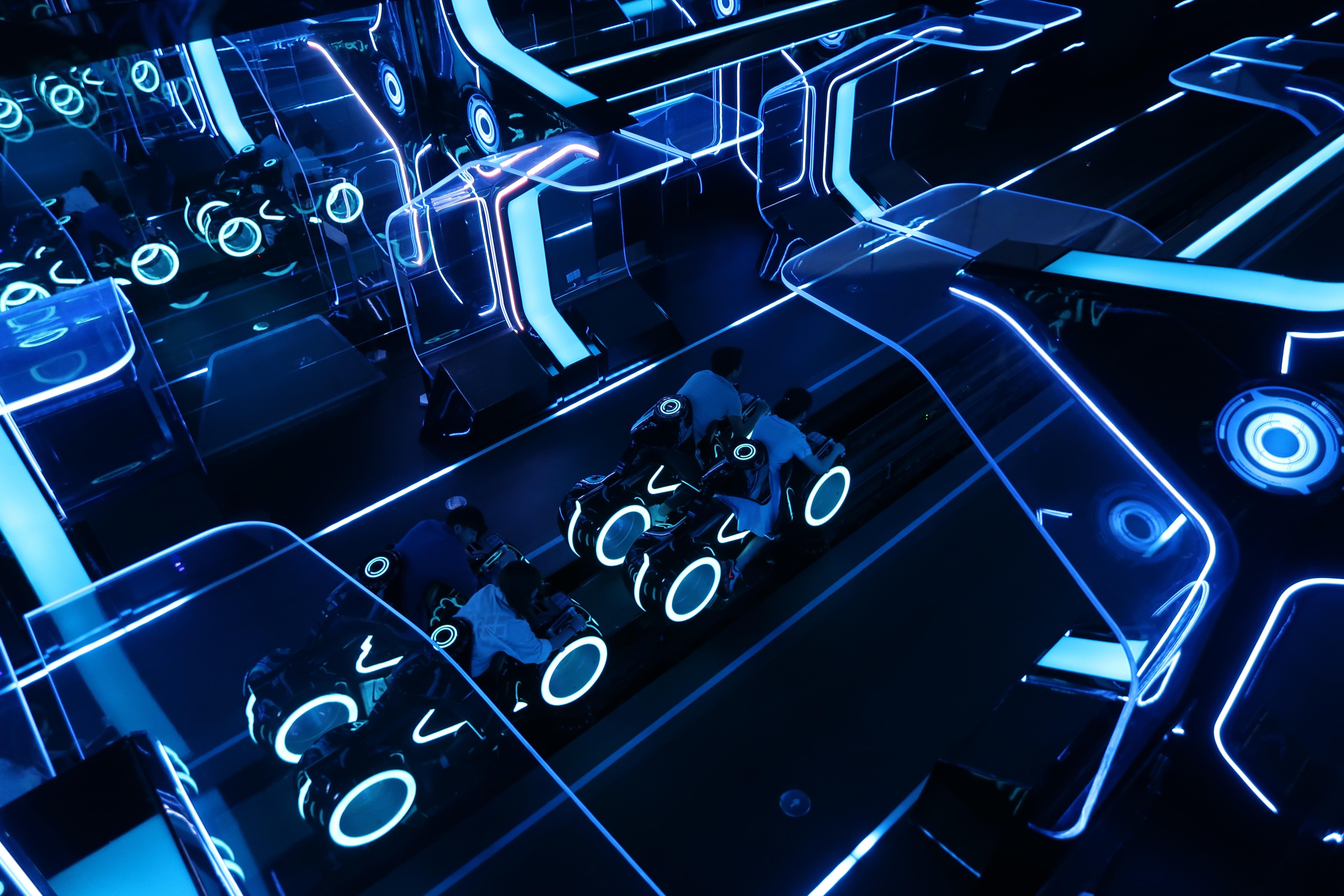 How to theme a roller coaster | Scrolller