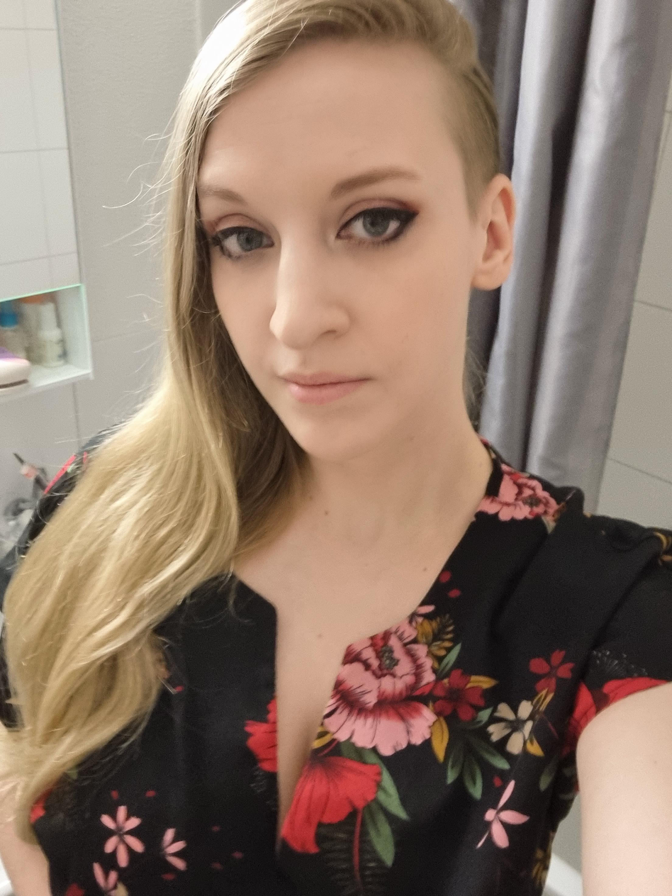 How's your Thursday going? | Scrolller