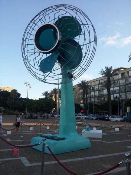 Huge Fan | Scrolller