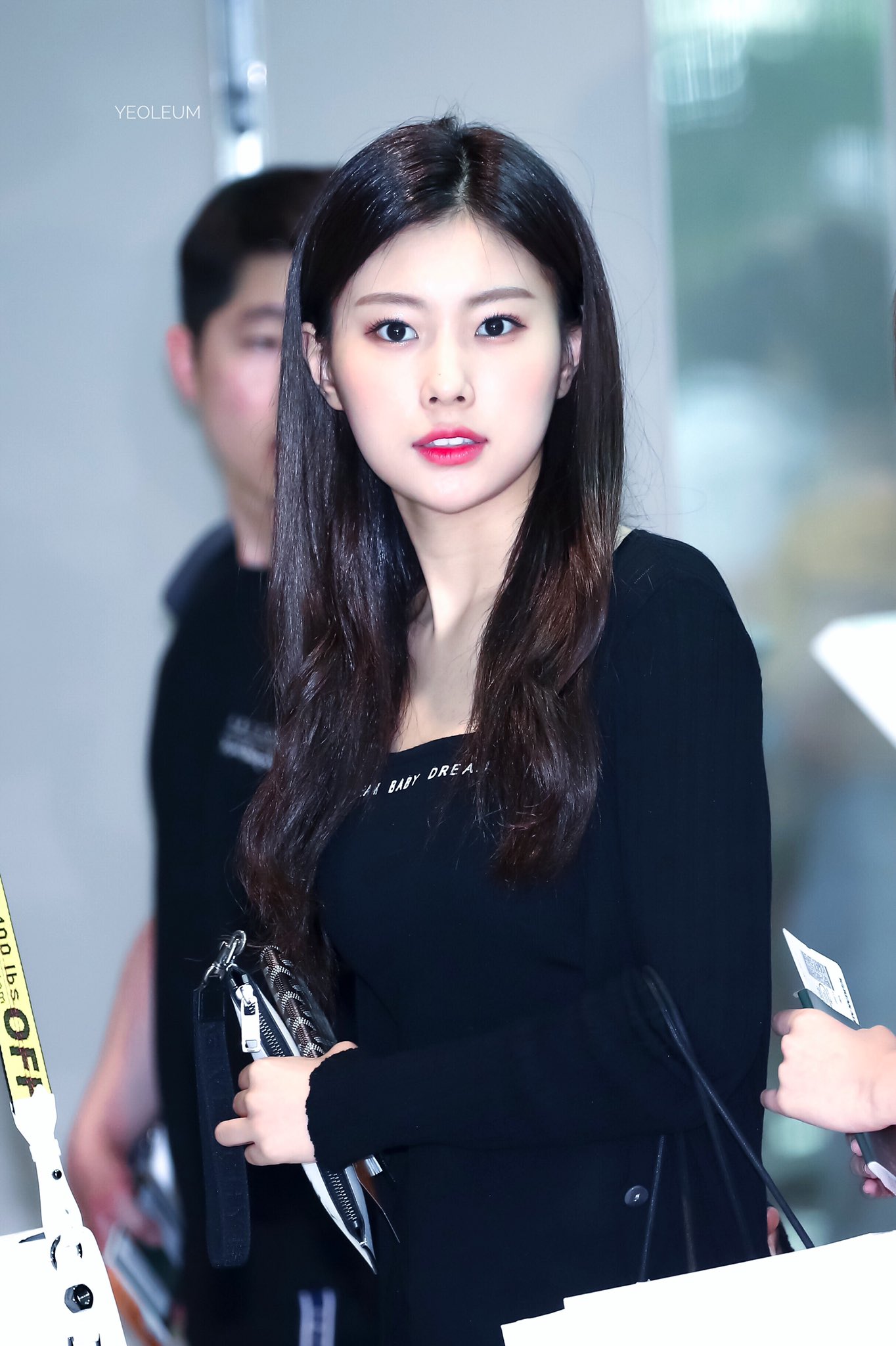 Hyewon in black | Scrolller