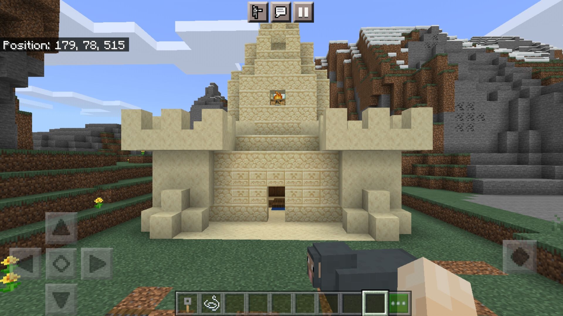 I built a mega-desert temple | Scrolller