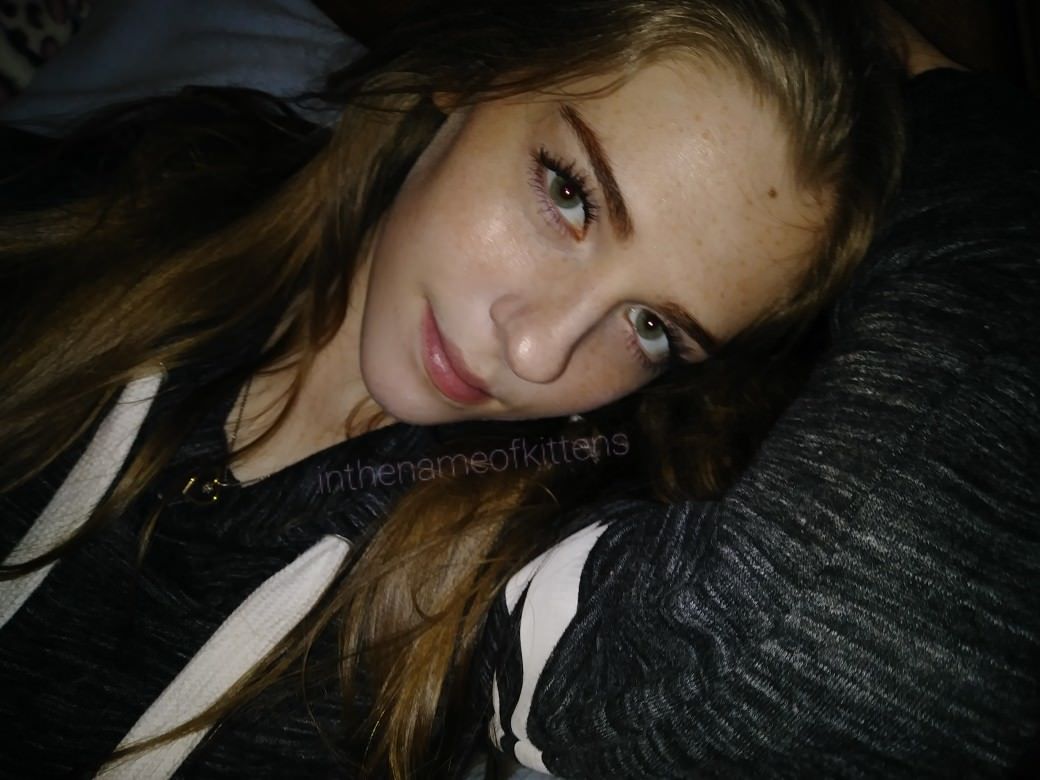 I cannot wait until freckle season. I feel bare :-( | Scrolller