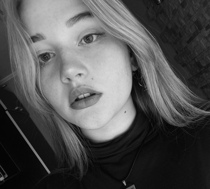 I feel so dramatic here | Scrolller