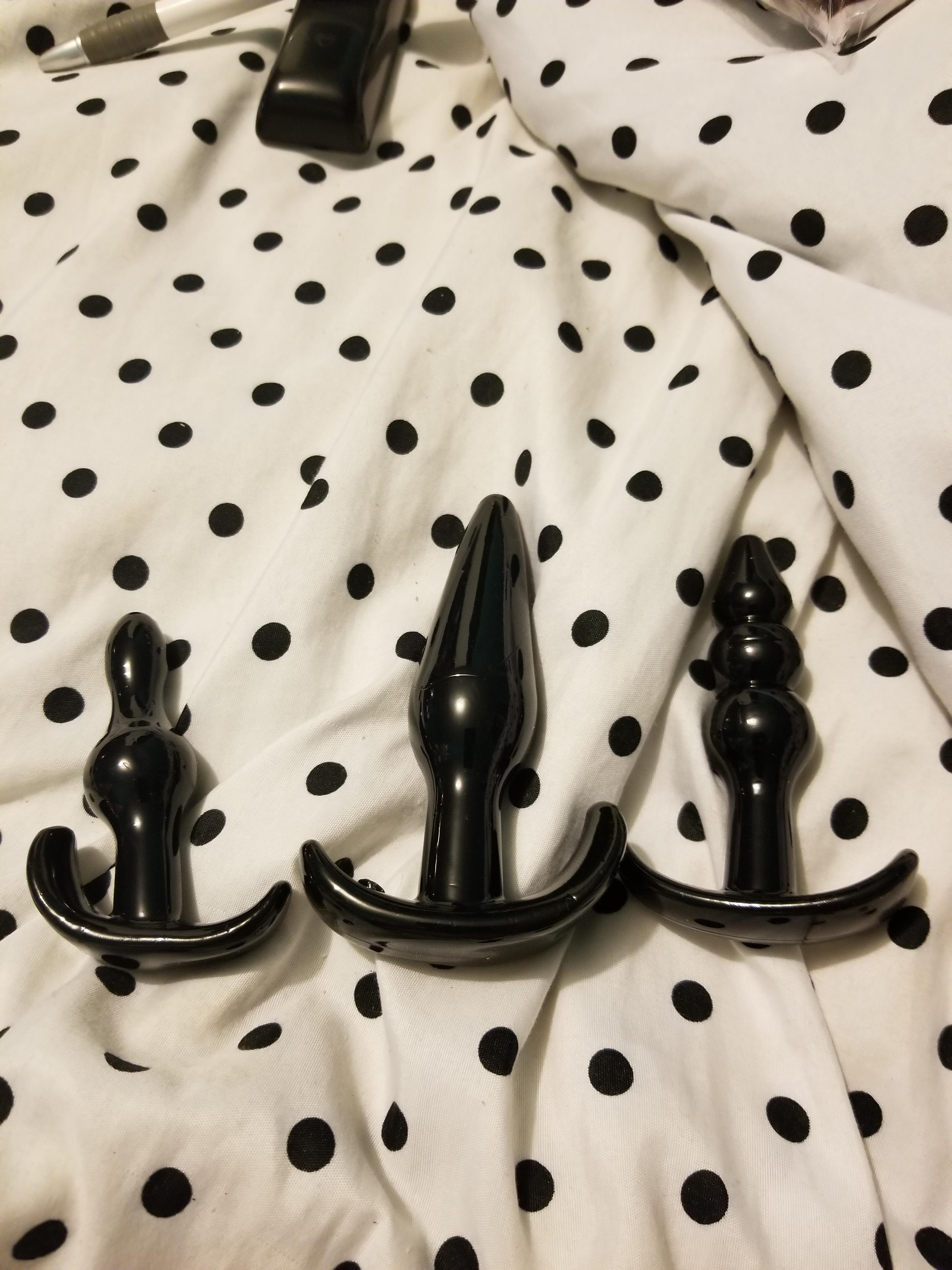 I got my new buttplugs today,which one should I use first? | Scrolller