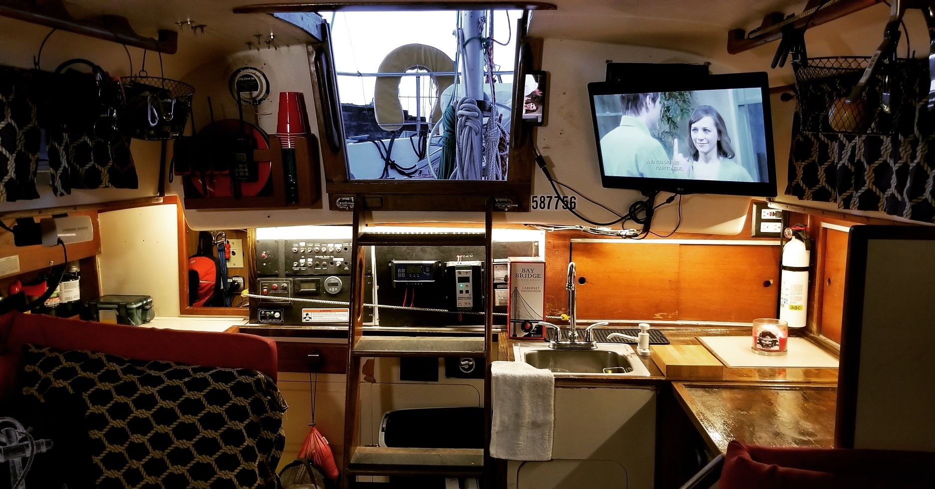 I just installed some under cabinet led lighting and it changed the entire feel the boat | Scrolller