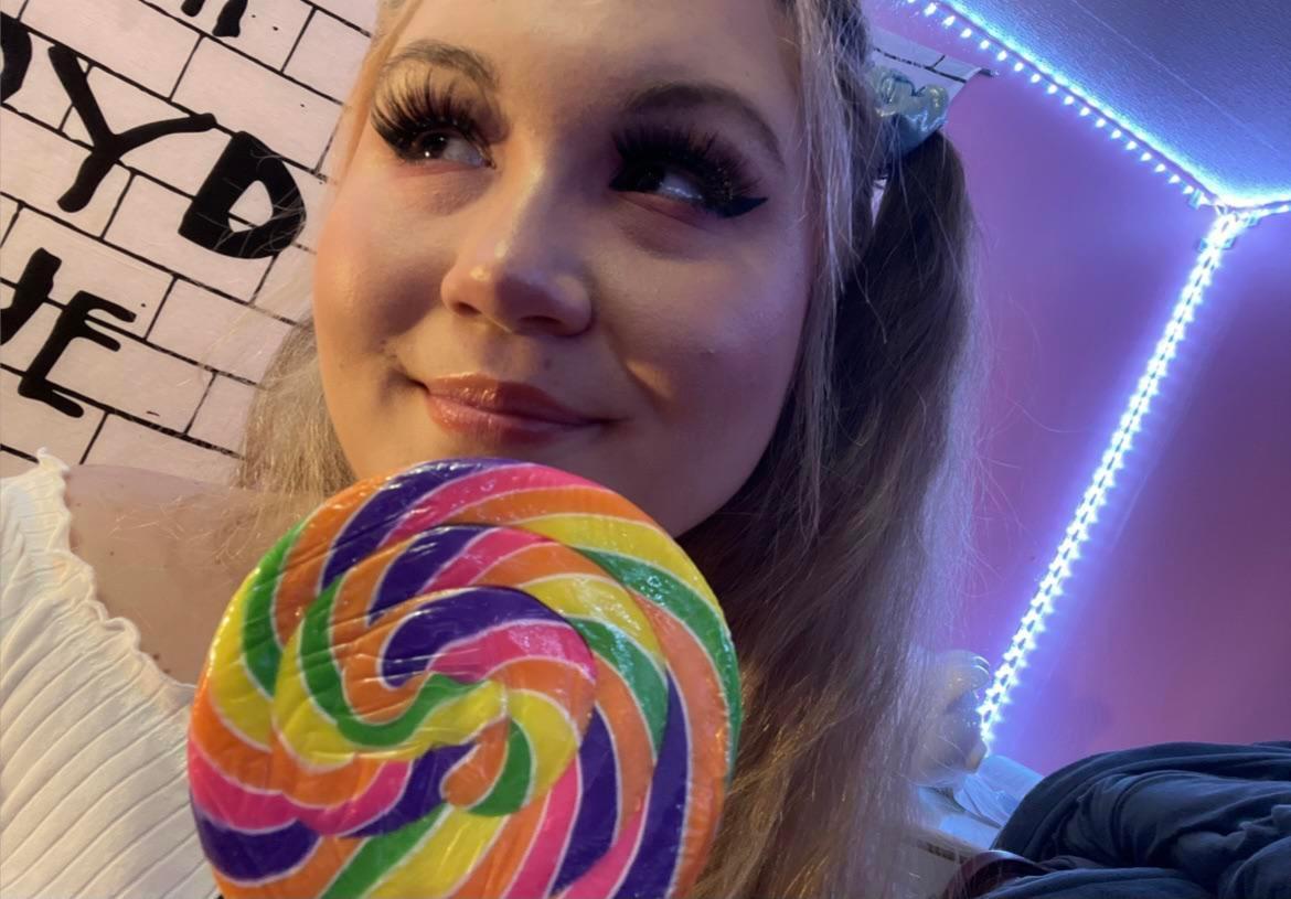 🍬 I like candy 🍭 | Scrolller