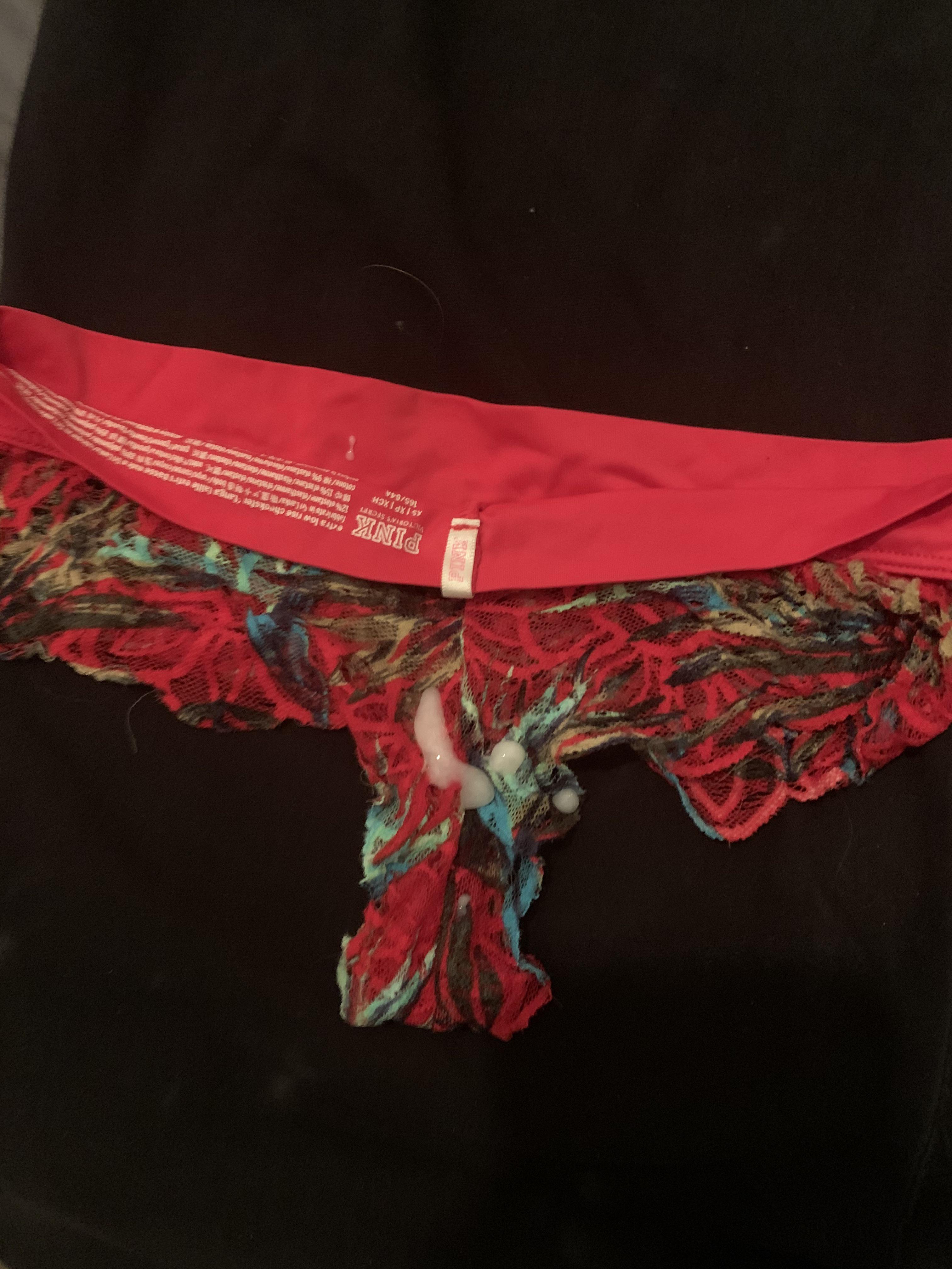 I like to see the labels | Scrolller