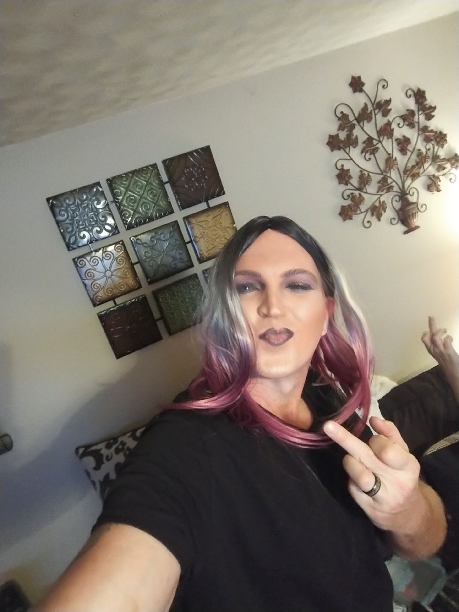 This is my attitude to haters. | Scrolller