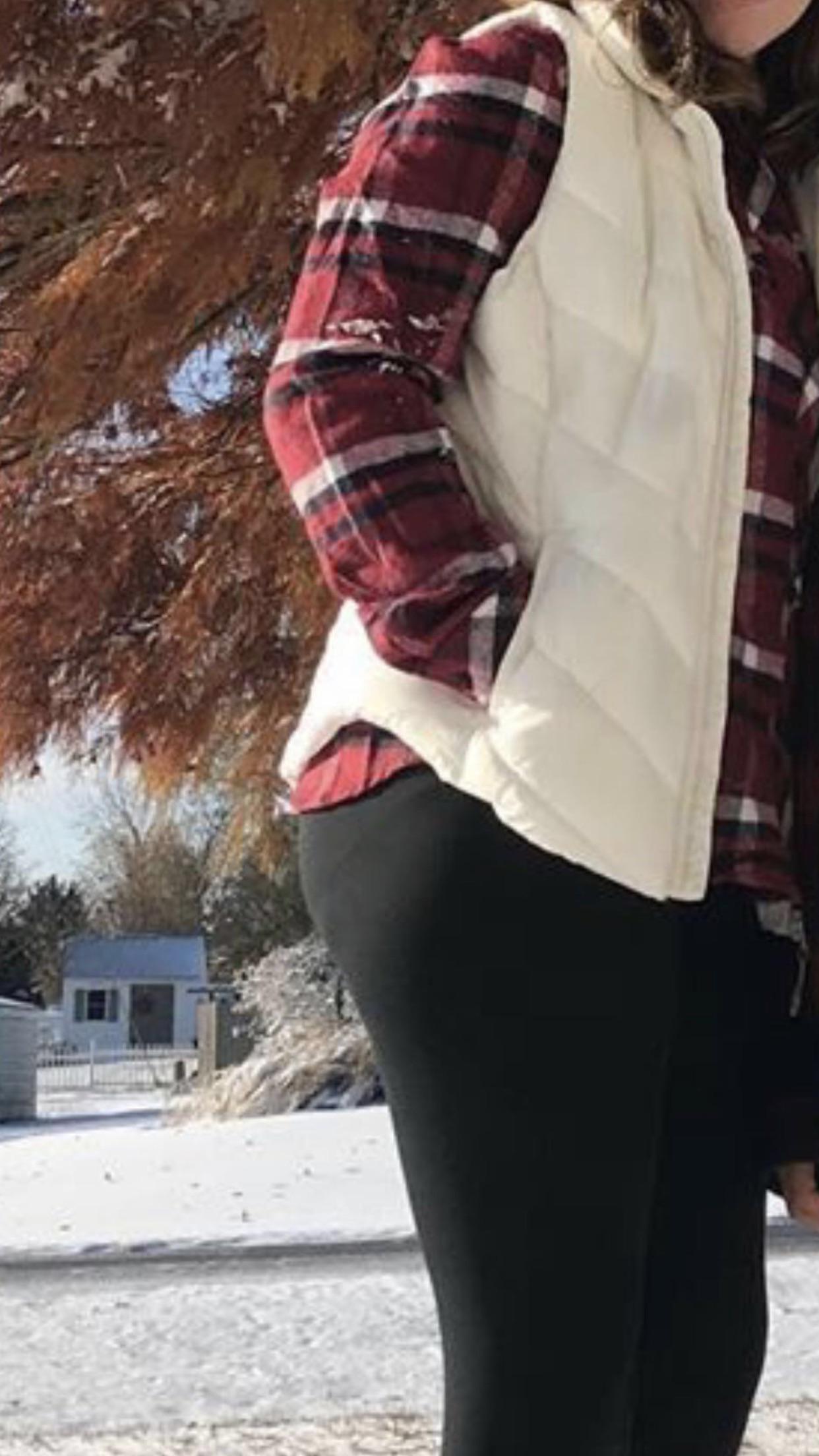 I love her panty line | Scrolller