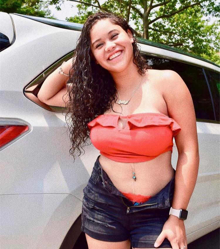 I love my red panties! | Scrolller