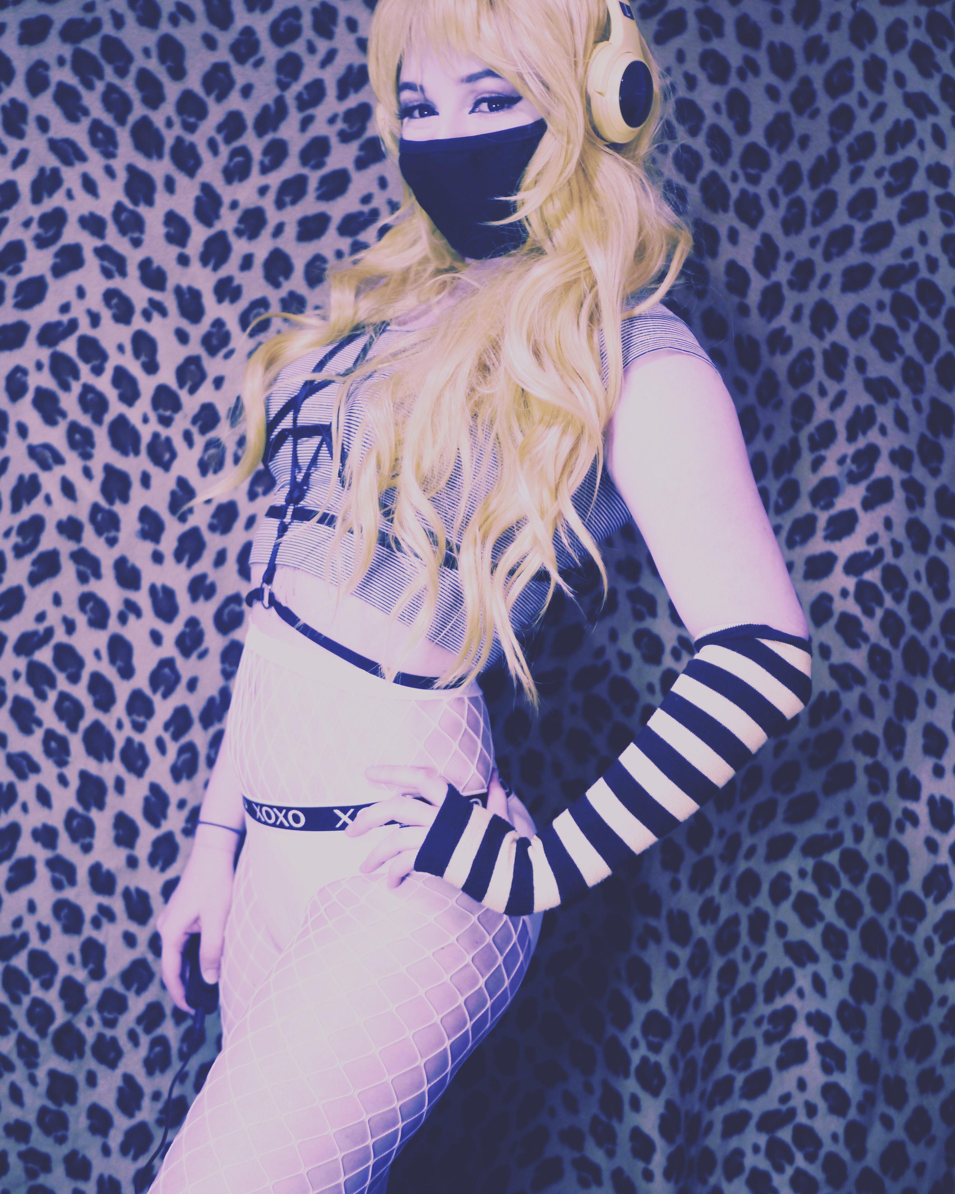 I love the color black but these white fishnets are pretty dope actually. | Scrolller