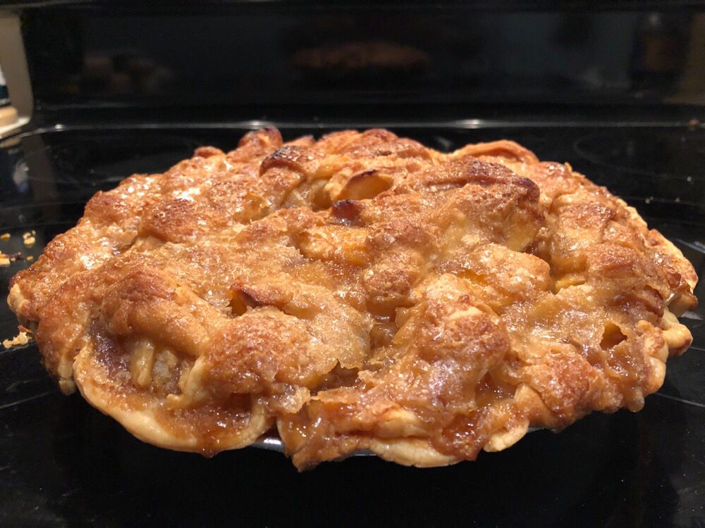 I made a crispy crust apple pie! | Scrolller