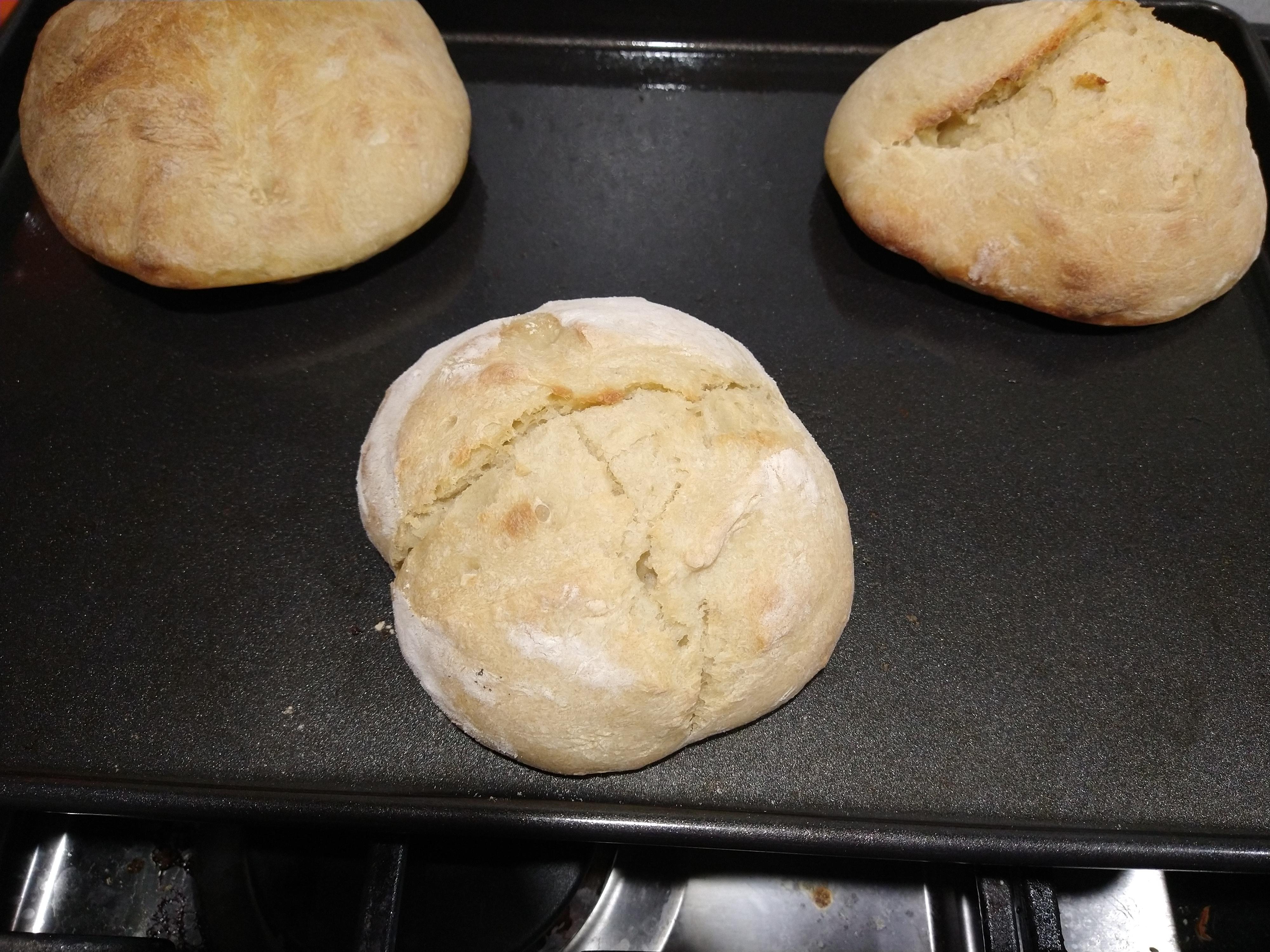 I made bread | Scrolller