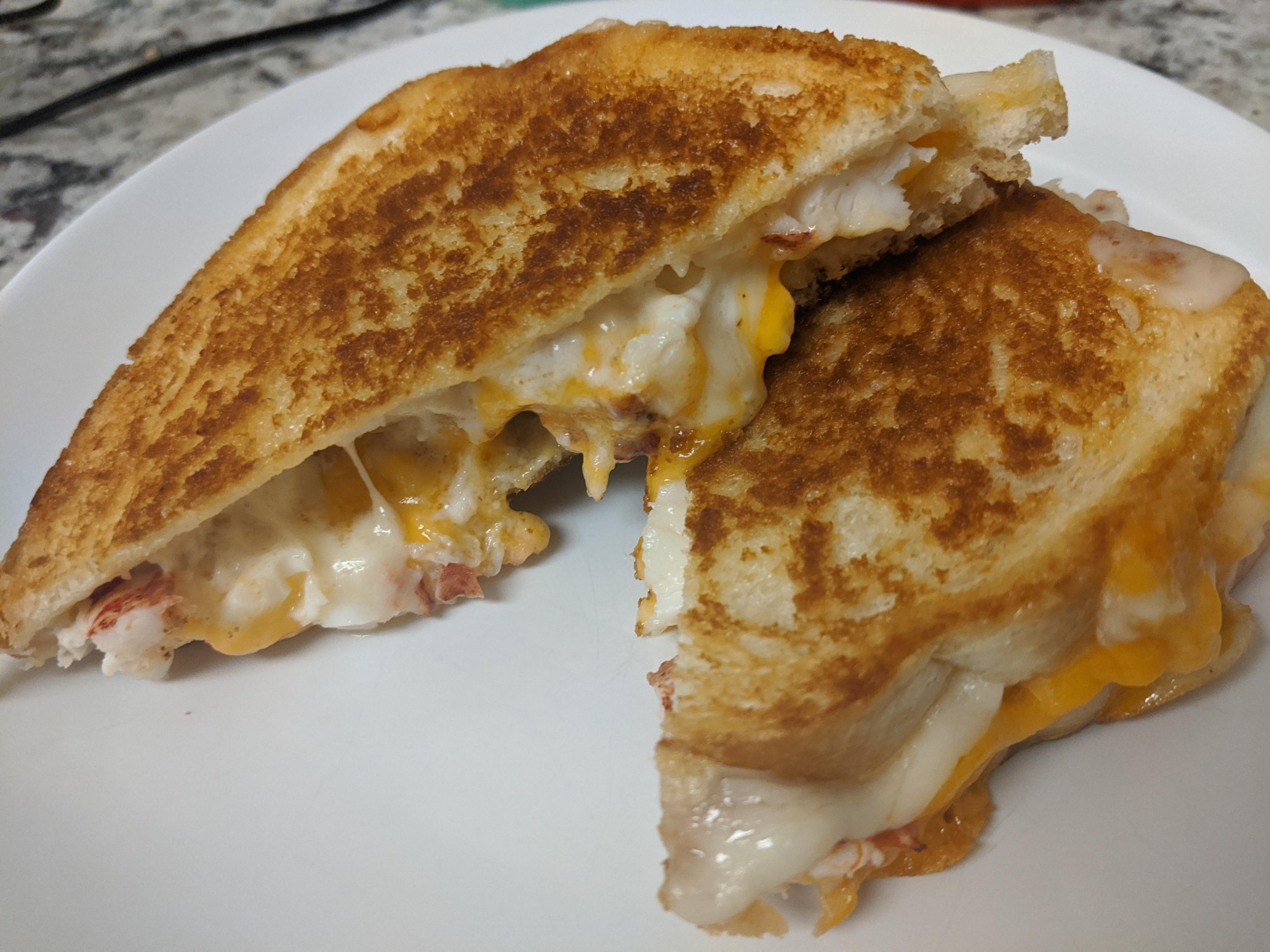 I made Lobster Grilled Cheese | Scrolller