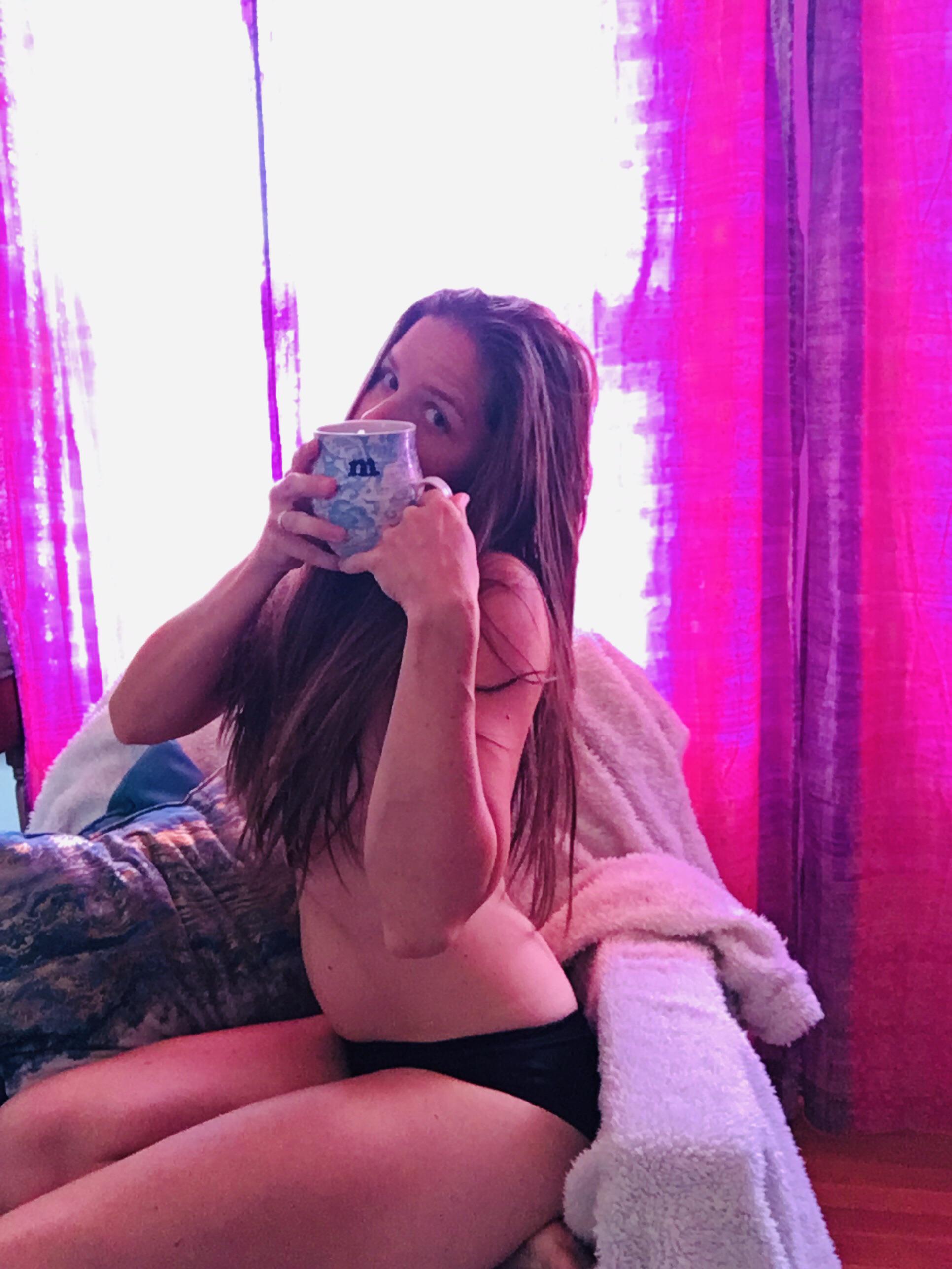 I need a refill, please ☕️🌙☕️ | Scrolller