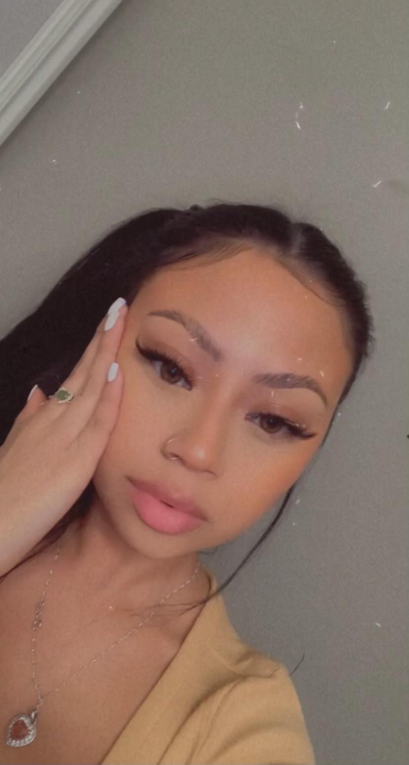 I need attention | Scrolller