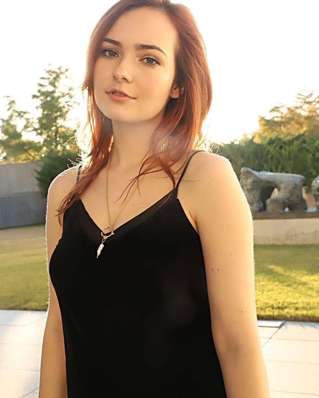 I really wanna dye my hair red again, thoughts? | Scrolller