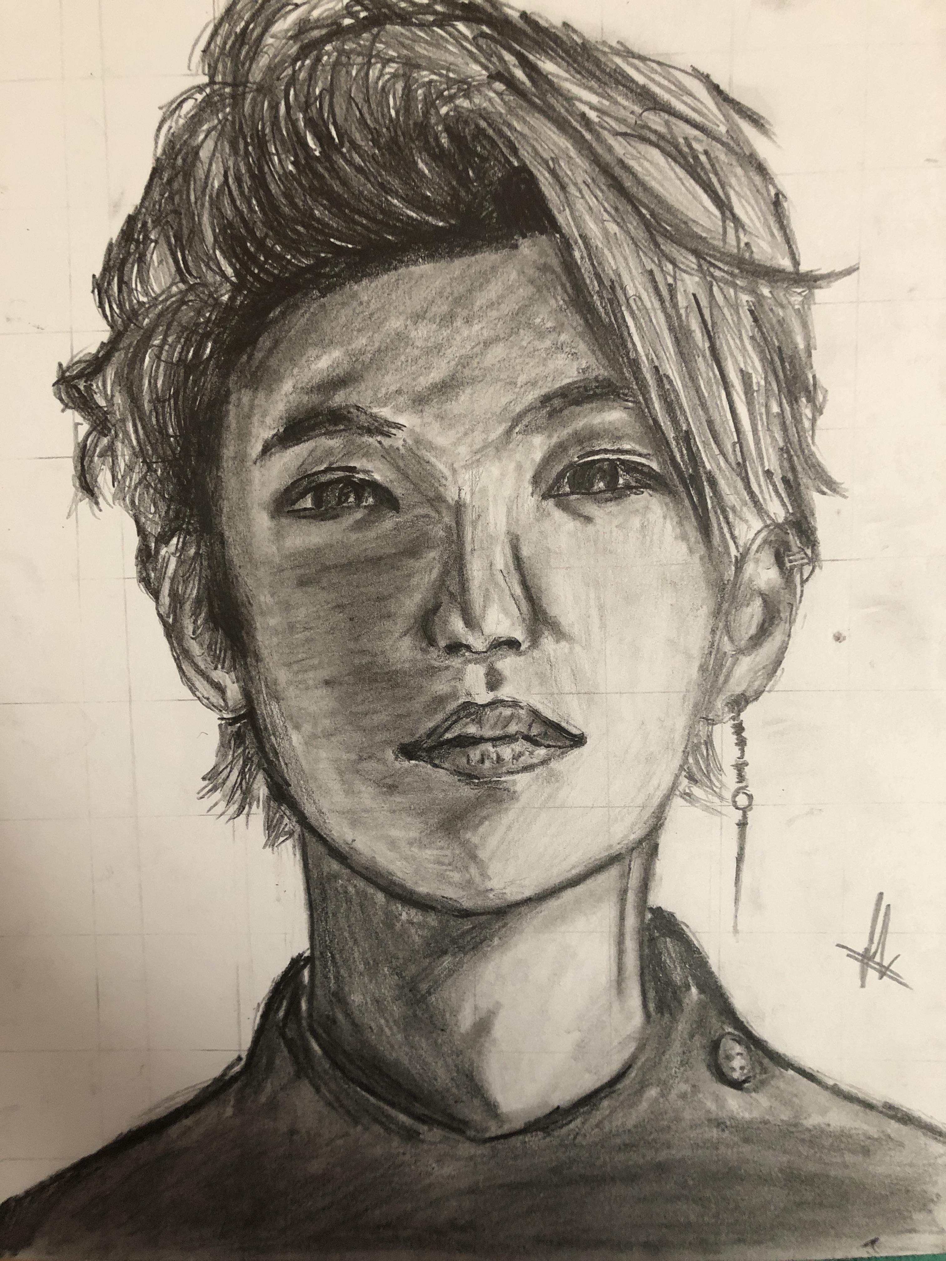 I started learning how to draw portraits, so i drew Felix! It’s not perfect, but im proud of it ...