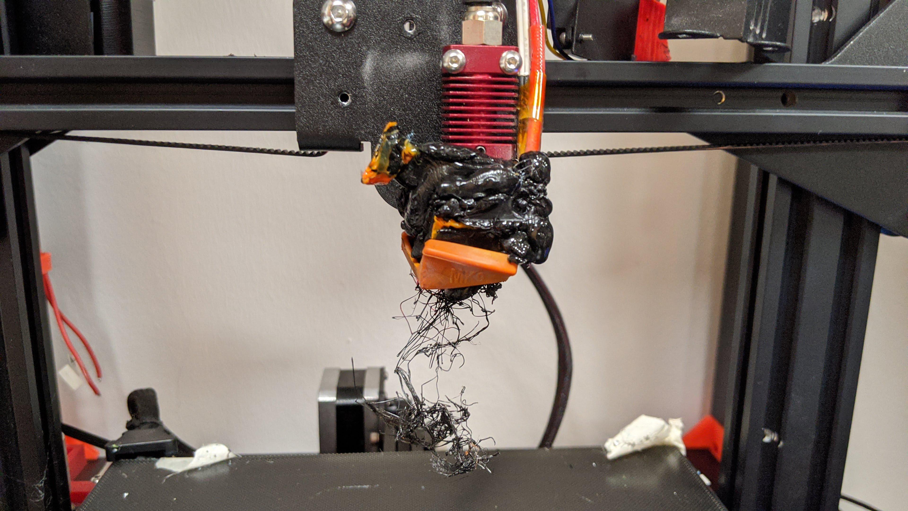 I think my 3D printer has a problem 😅 | Scrolller