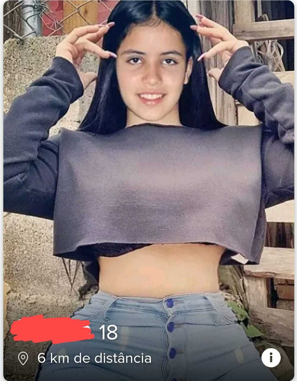 I think this is the same girl someone posted a few hours ago. This time she's on Tinder lol ...