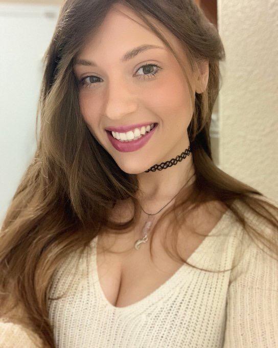 I want a slave that has a nice body. a loyal submissive slave to train to the fullest about BDSM ...