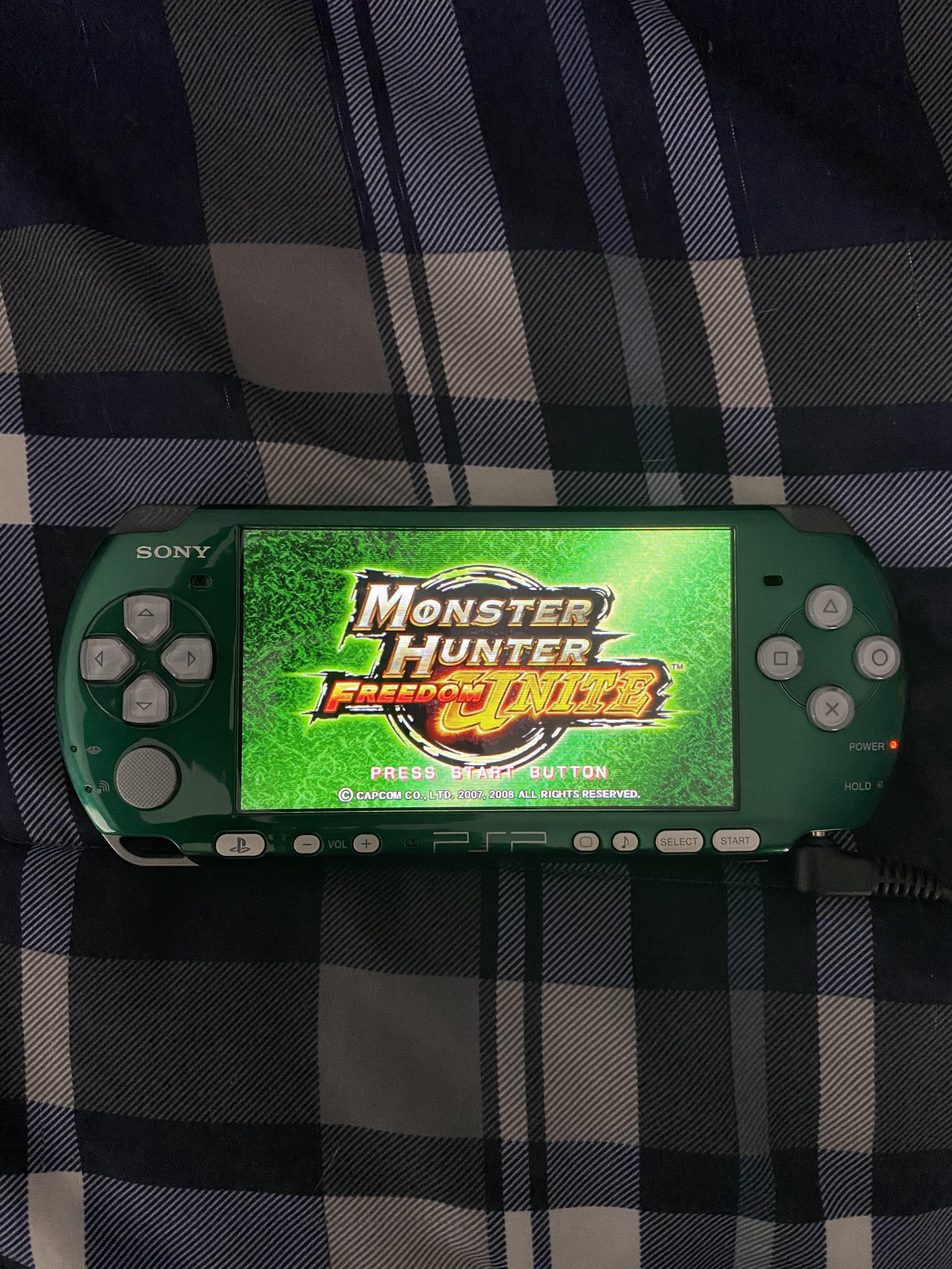 I want opinions on my Emerald Green with Silver/White accent custom PSP! | Scrolller