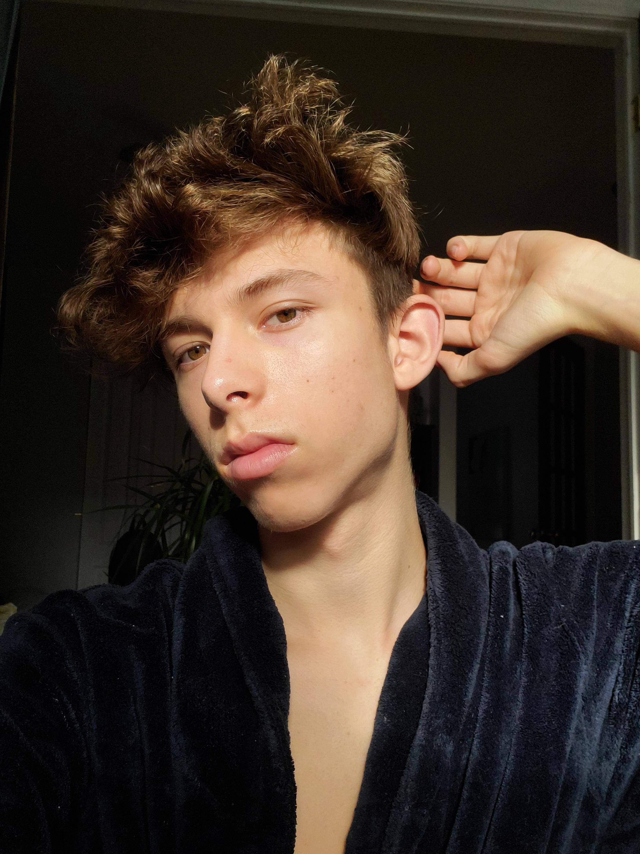 Feeling cozy! Wanna join me? | Scrolller