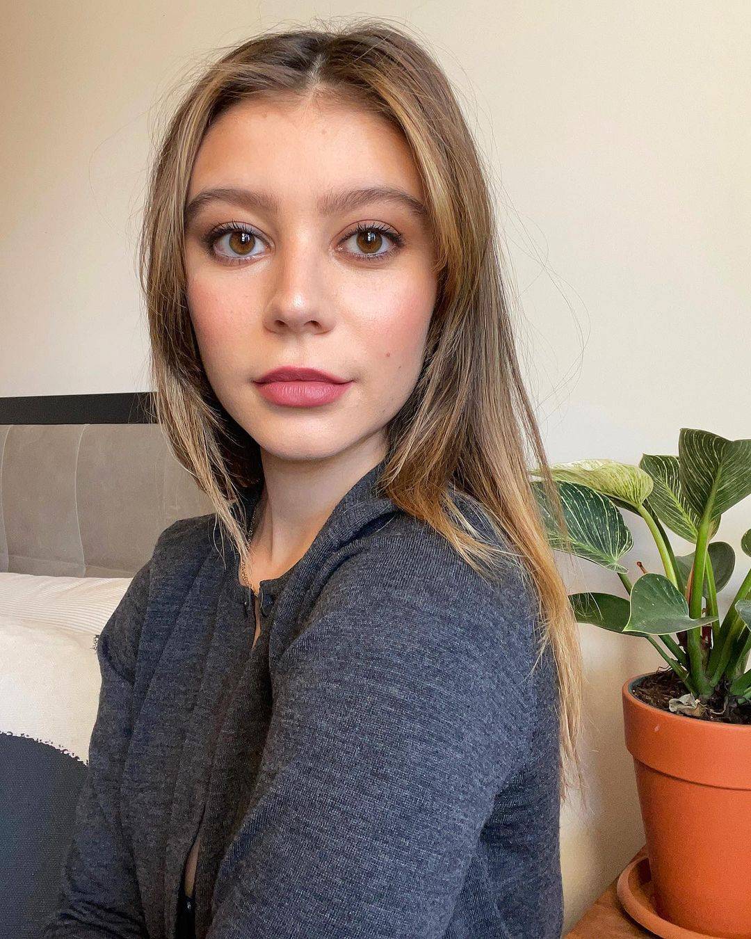 I want to shoot a huge load onto G Hannelius's face | Scrolller