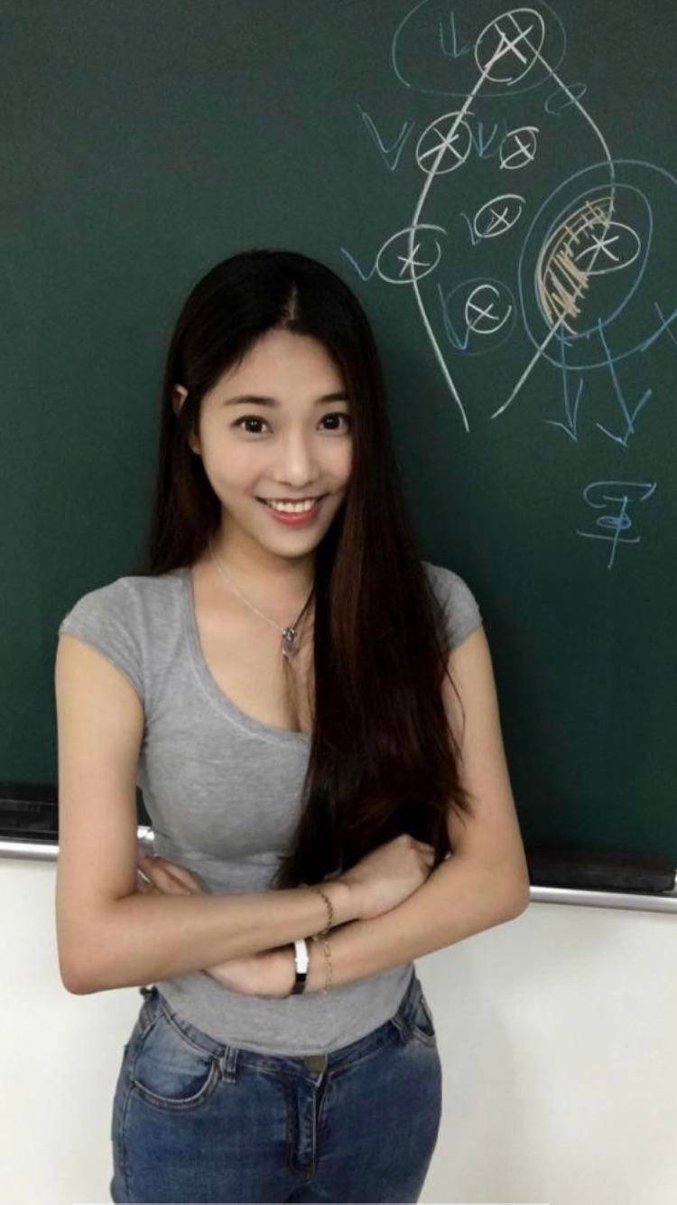 I would never miss any lessons with a teacher like this | Scrolller