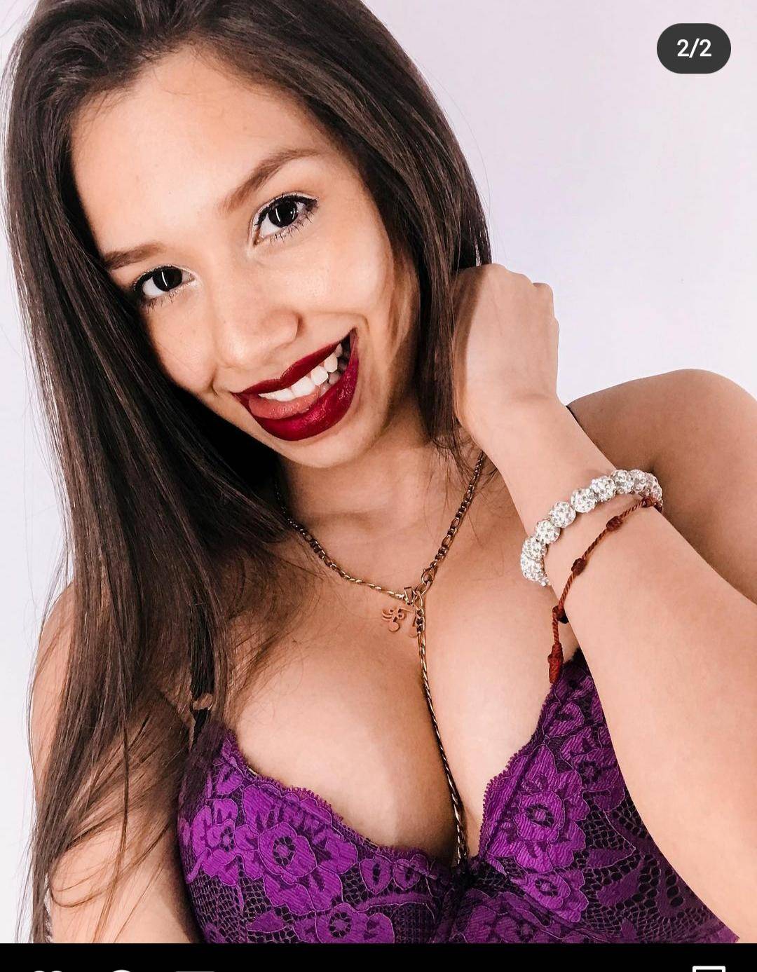 Iara Servin 🤤 | Scrolller