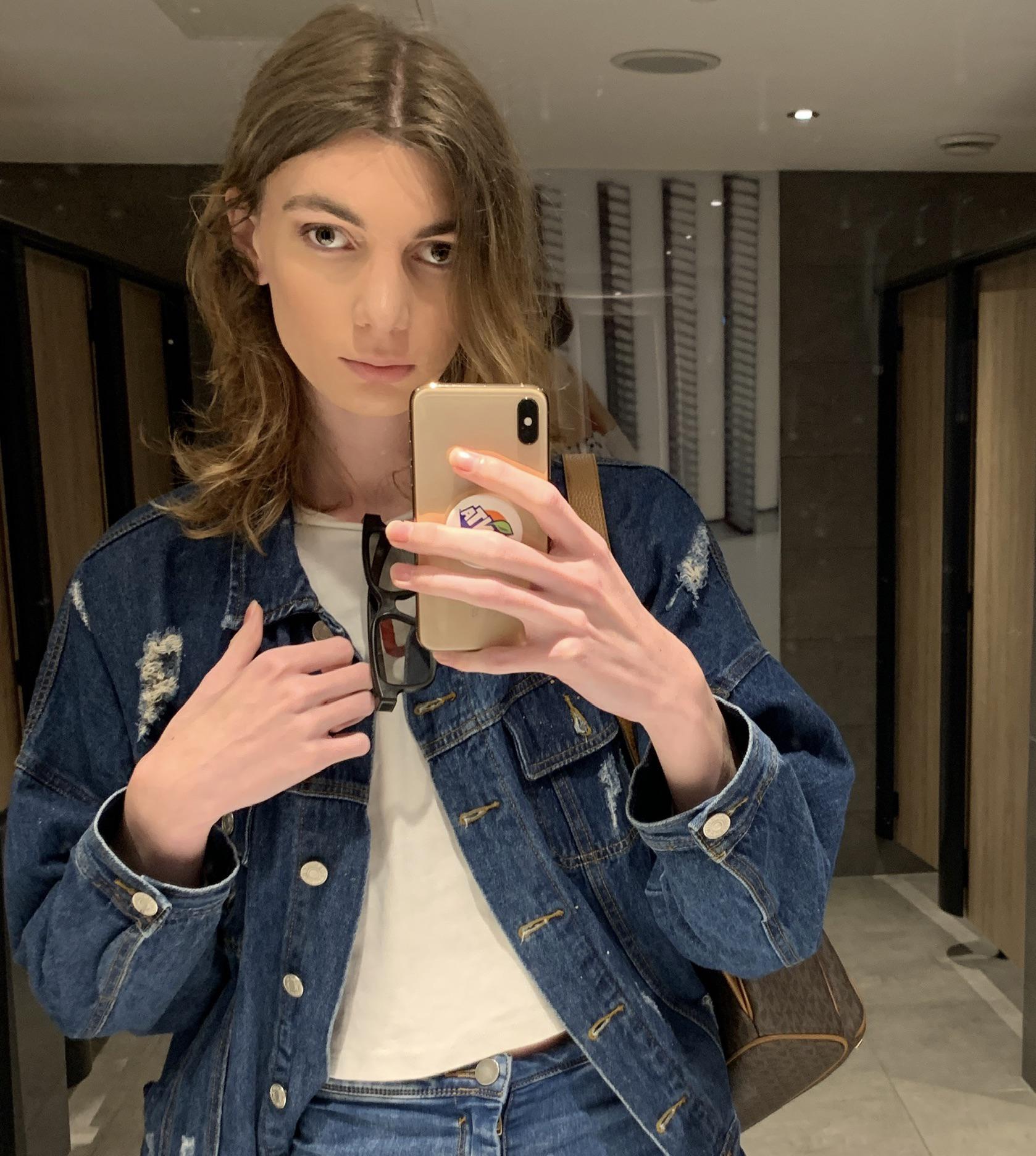 Idk If Trans Girls Are Allowed To Post But Heres Me As Lesbian As Can Be So Hmuu Ignore My Eye
