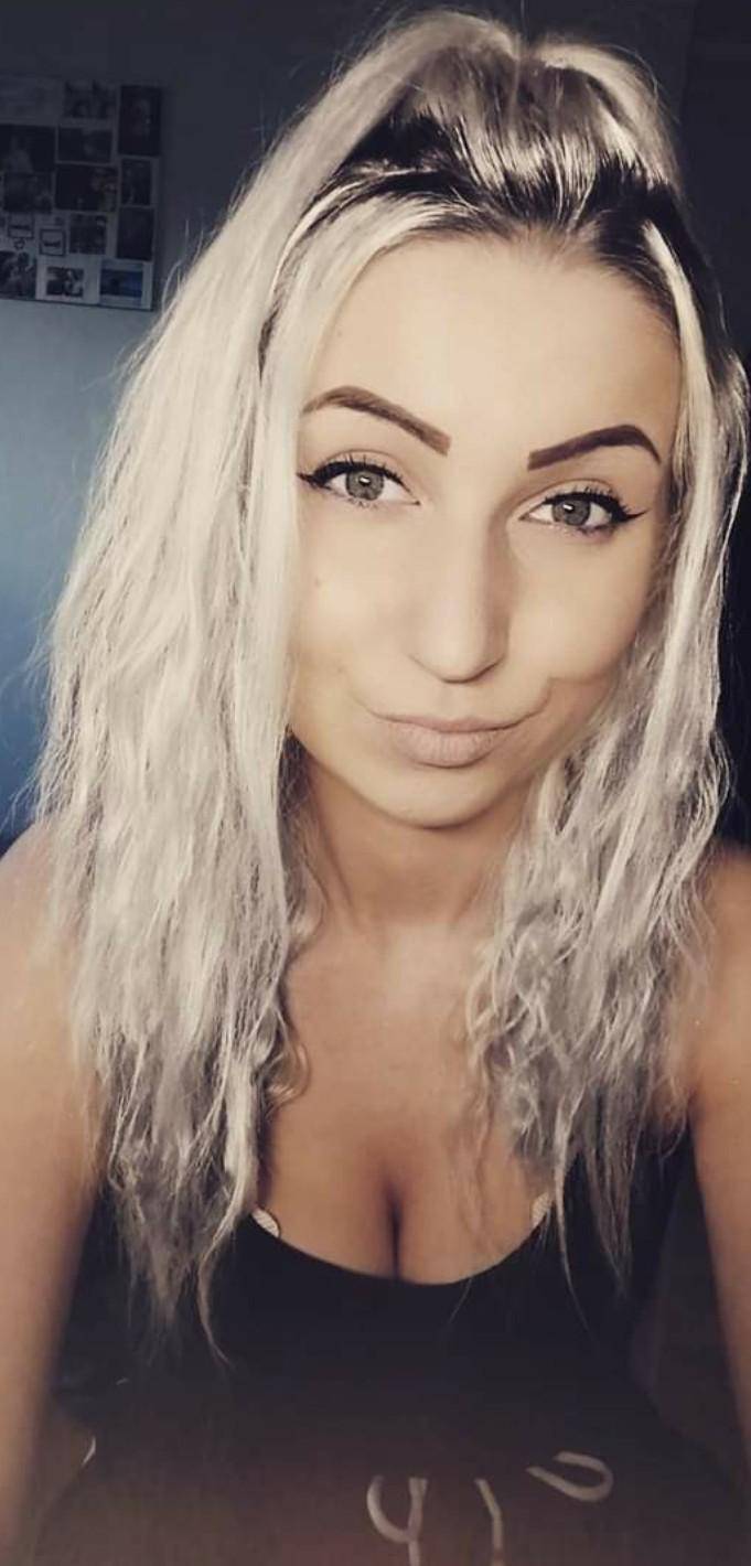 If anyone would like to buy me a new chastity cage from my wishlist then please pm me 😘 ️ ...