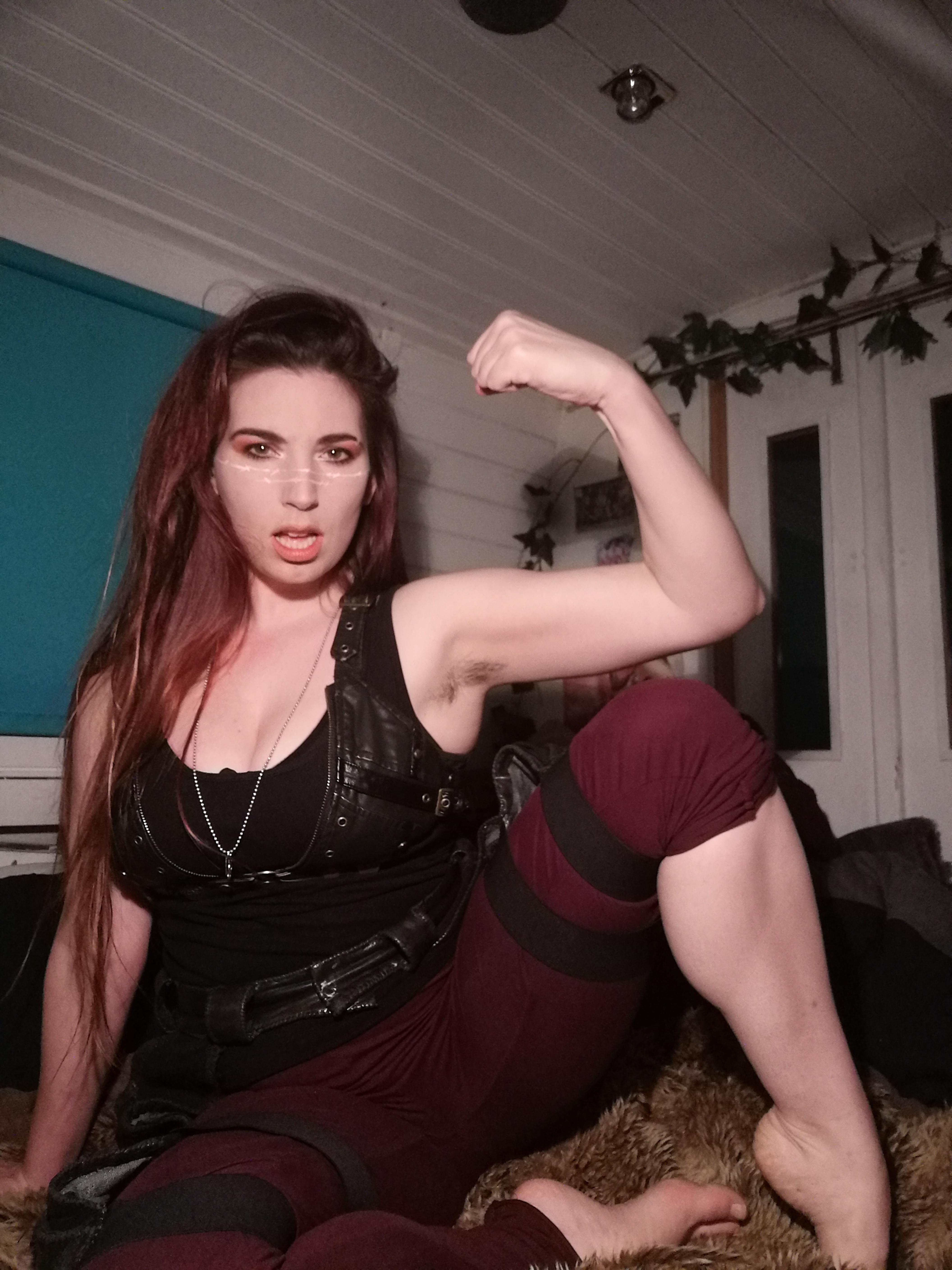 Check out my double calf muscle... 💪🖤 | Scrolller