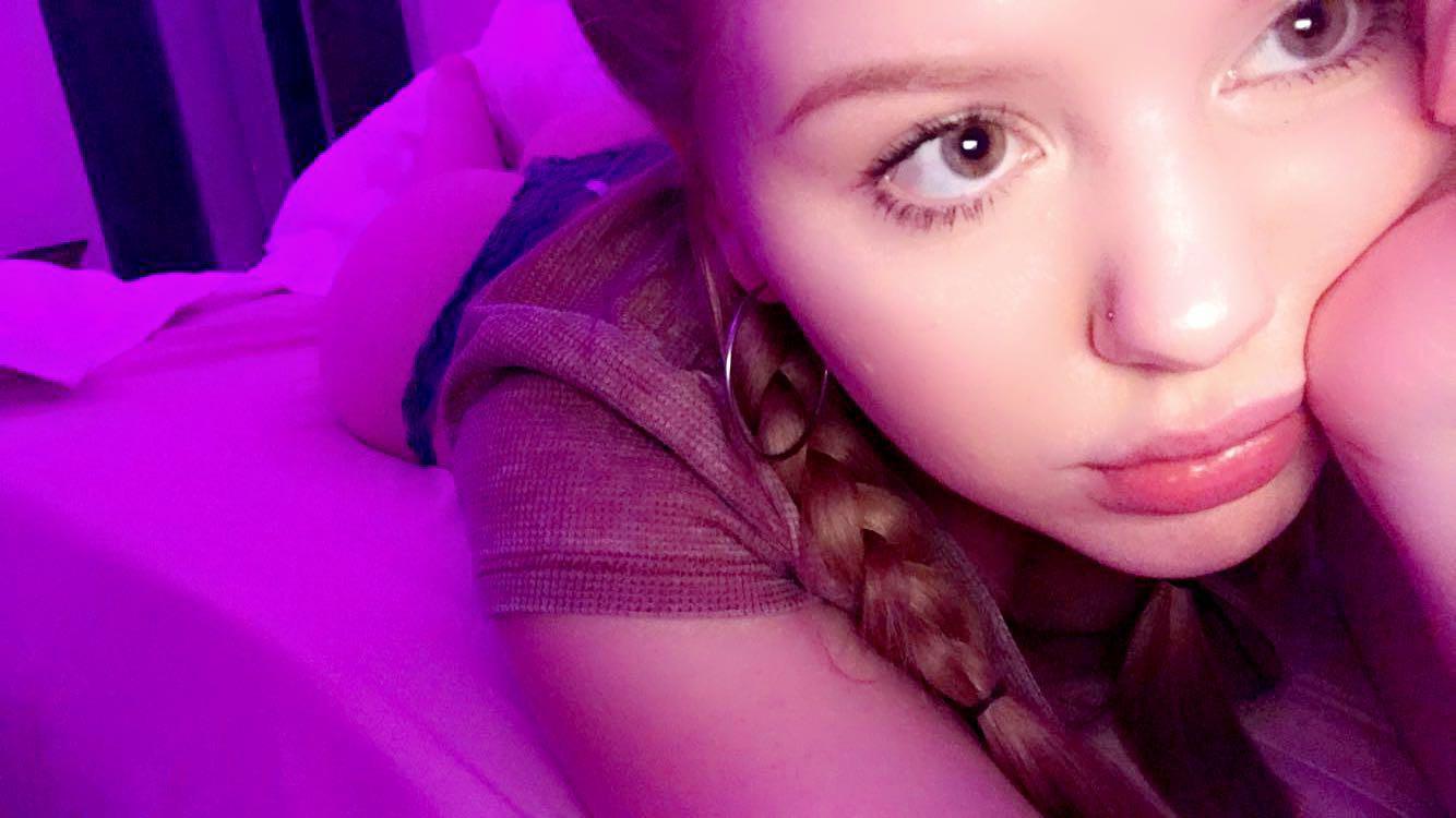 if you wanna see more of my cute 19 y/o face and body, head over to my onlyfans at haleynsfw💕 ...