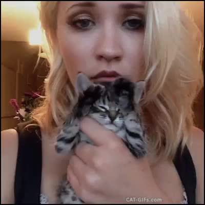 I'm beautiful but dangerous! | Scrolller