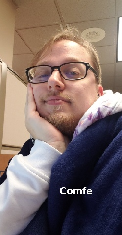 I'm cold at work 😩 | Scrolller