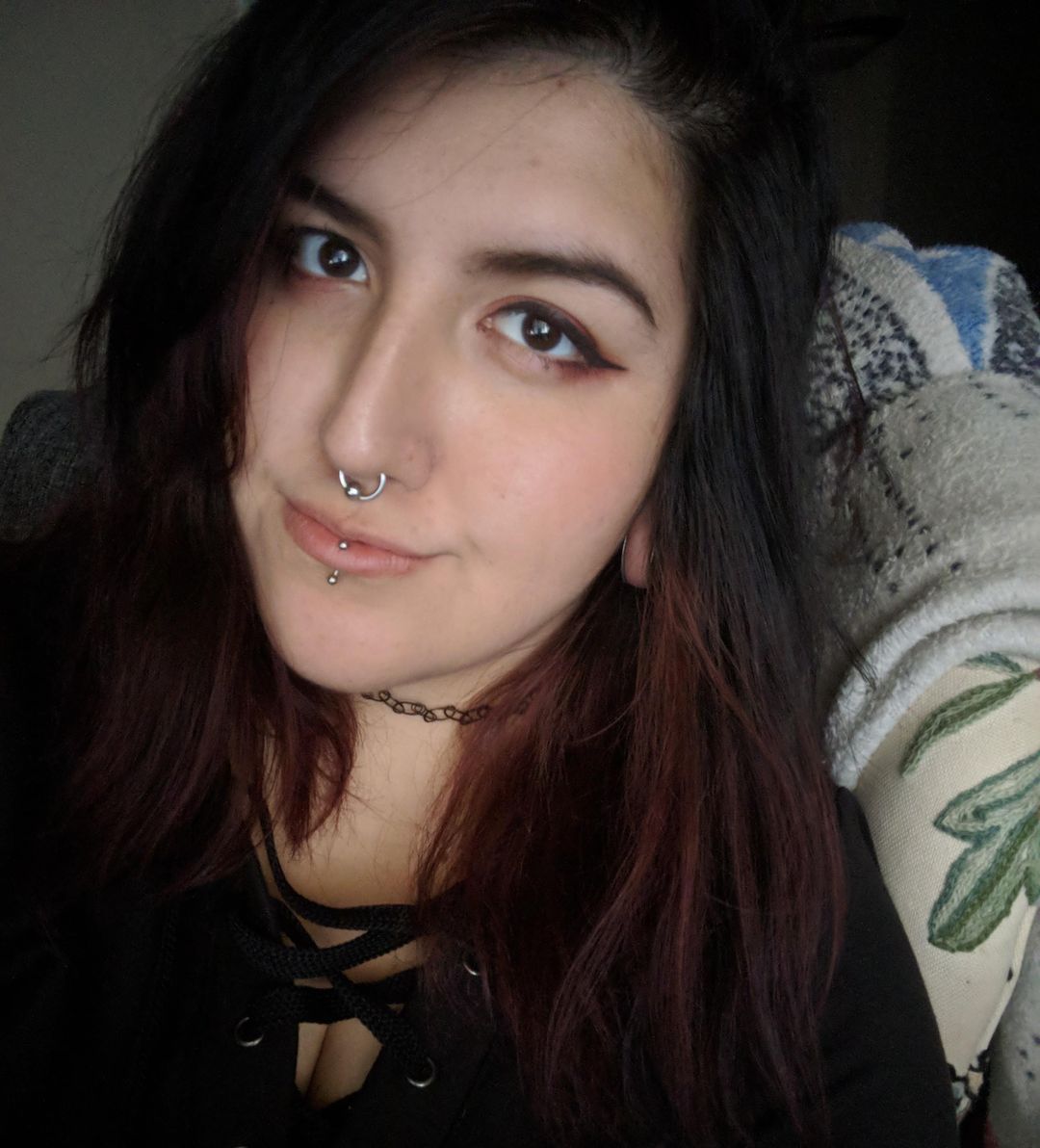 I'm foo embarrassed to post pictures on my personal fb so hello here's my face | Scrolller