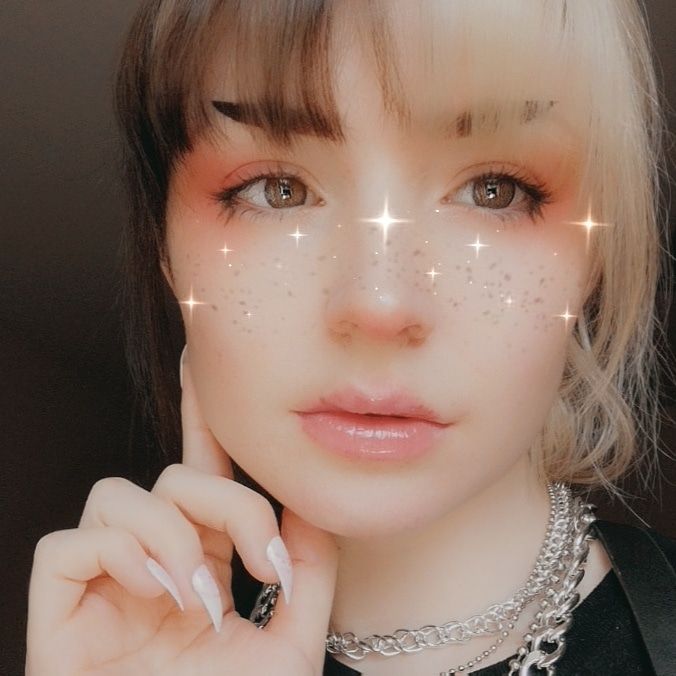 I'm pretty. Compliment Me🔫 | Scrolller