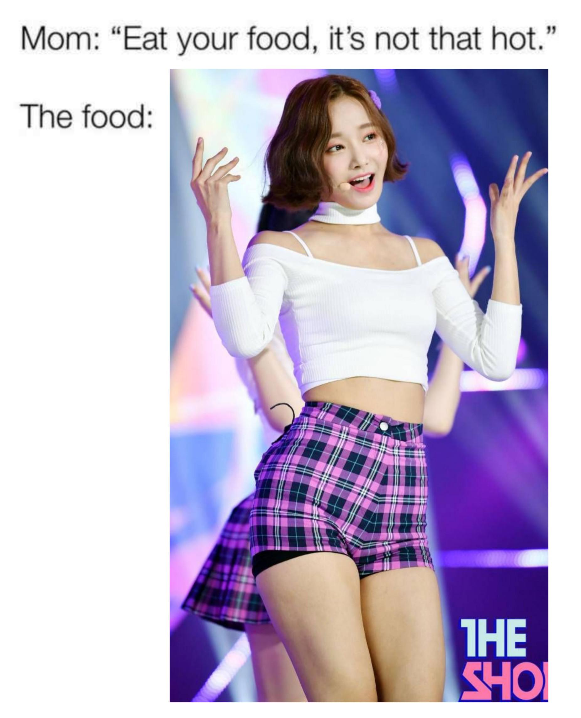 I'm so Hottt.... | Scrolller