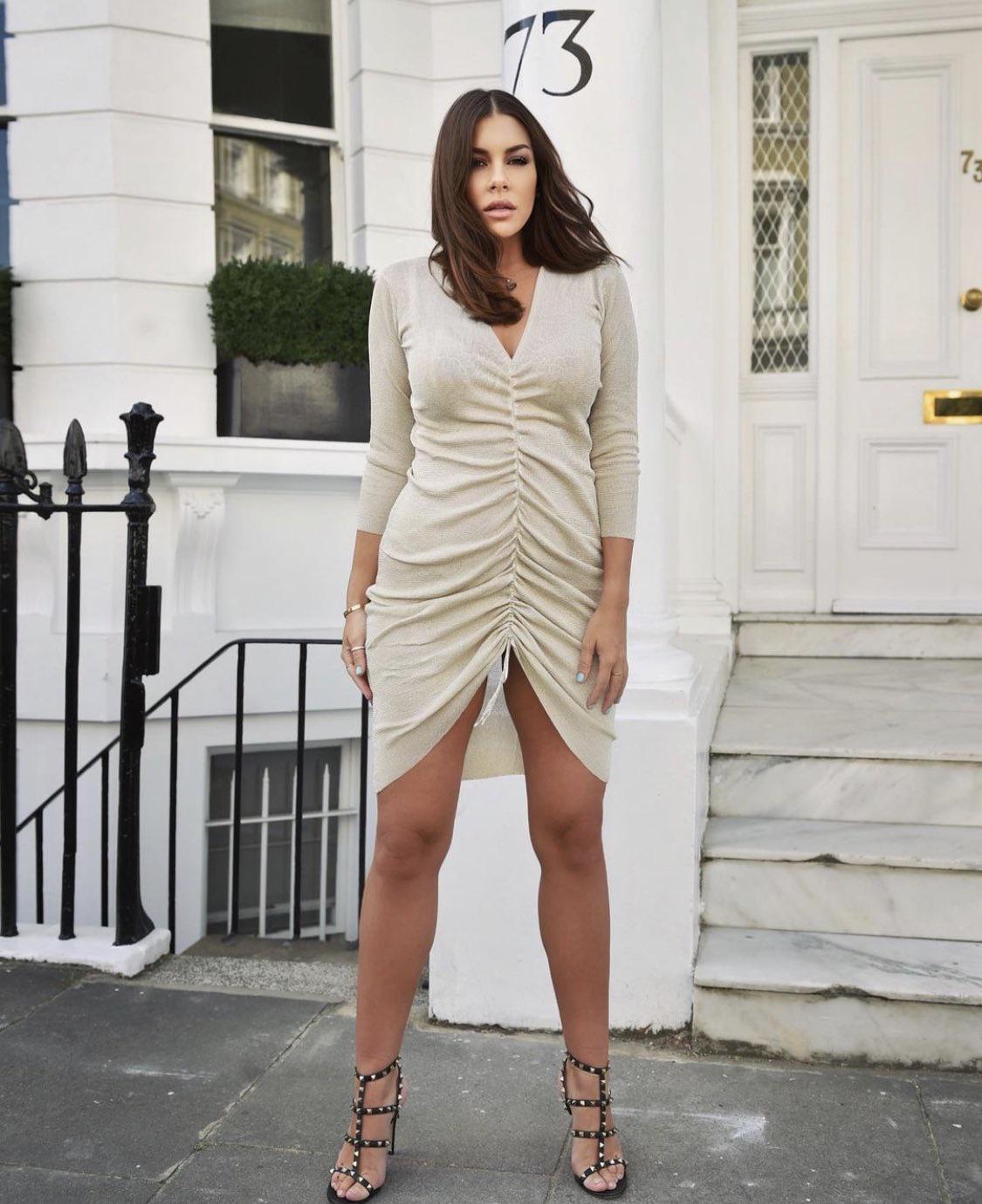 Imogen Thomas | Scrolller