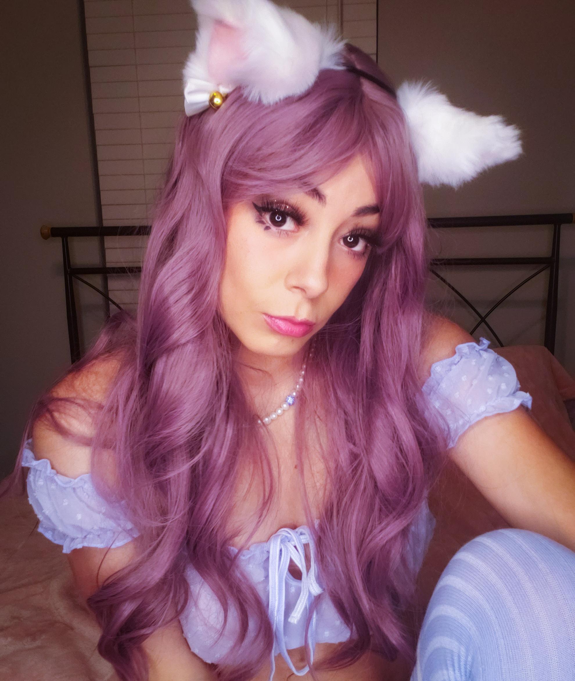 In love with with these cat ears 🤍 | Scrolller