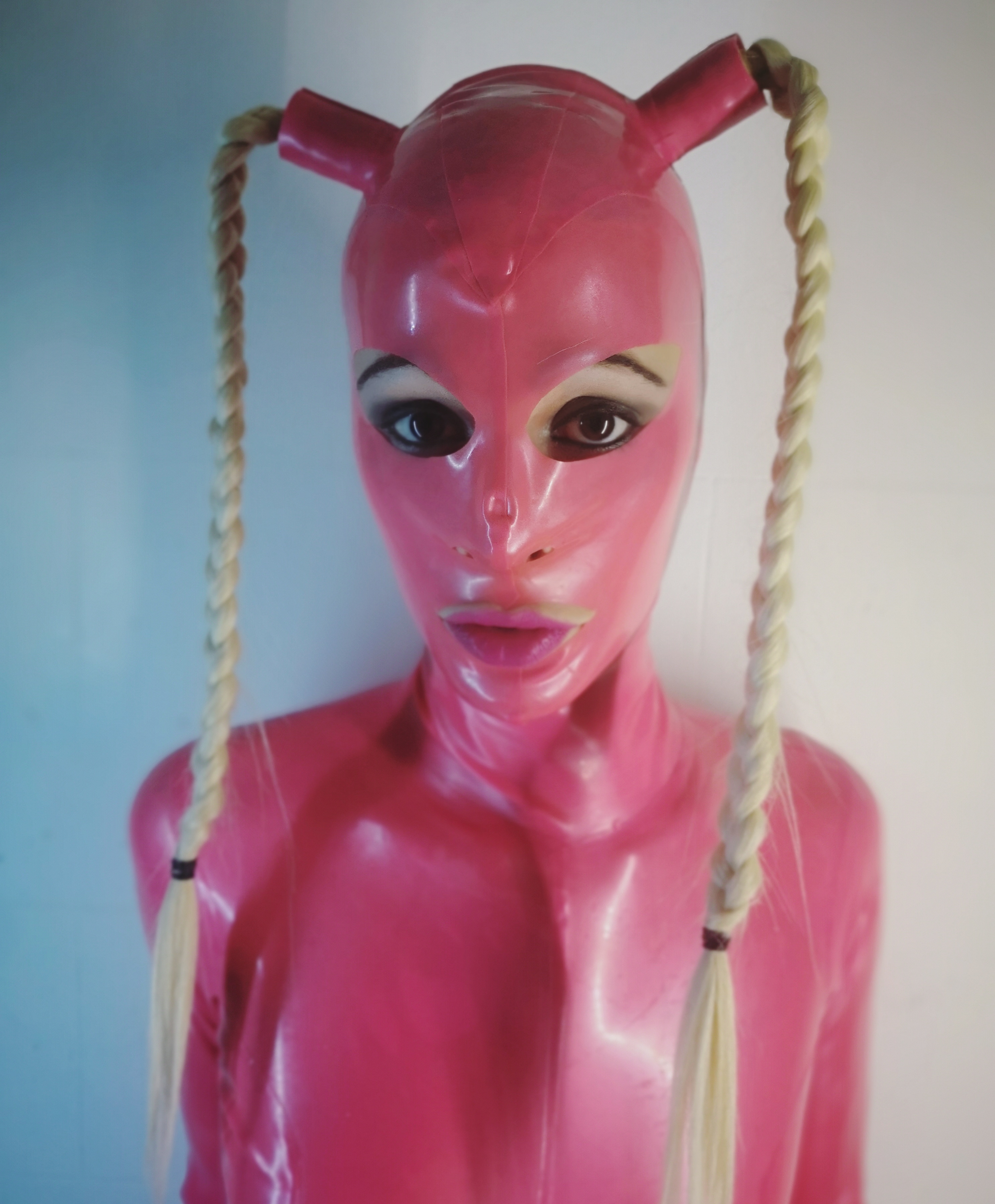In rubberdoll mode ;-) | Scrolller