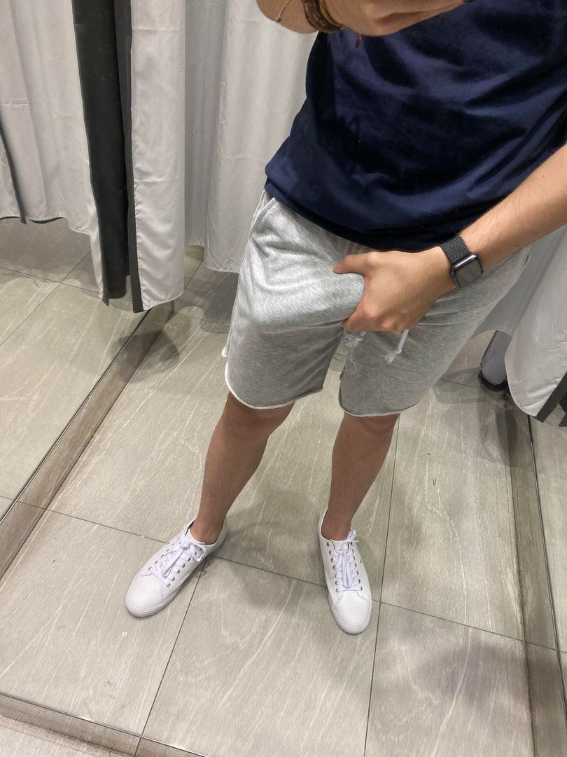 In the changing rooms 19[m] | Scrolller